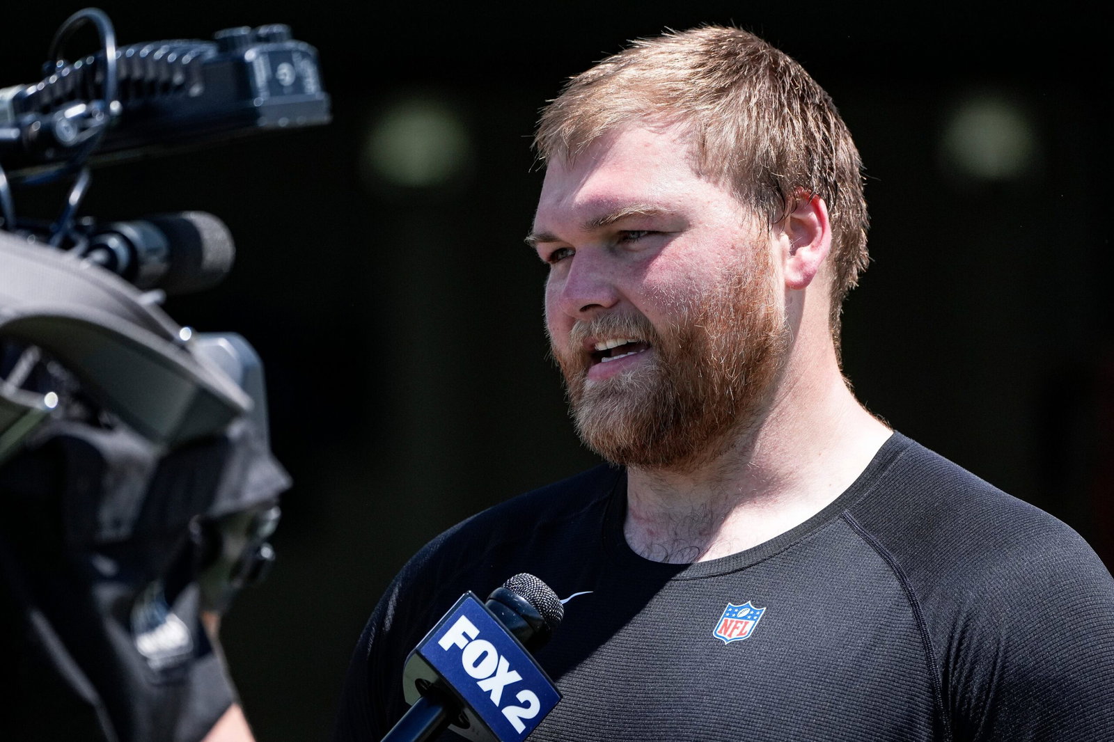 Lions OL Gets Honest on Building QB Chemistry With Jared Goff ...